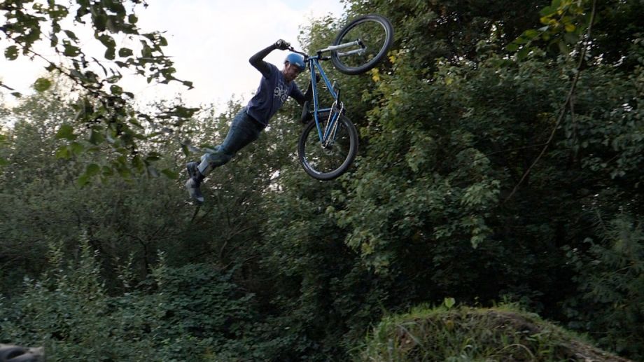 Mountain Biking Techniques & MTB Tricks - riding.guide